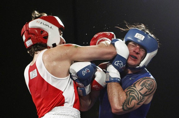 Justin Trudeau beats Patrick Brazeau in Fight for the Cure boxing match ...