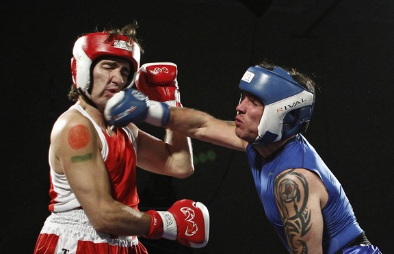 Justin Trudeau beats Patrick Brazeau in Fight for the Cure boxing match ...