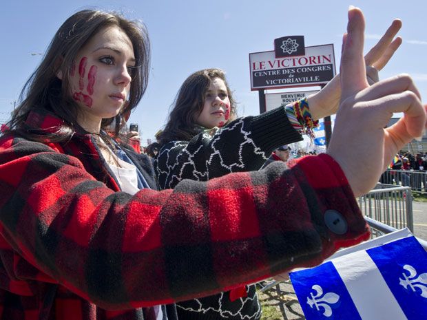 Quebec student protests: Jean Charest hopes tuition deal sparks ...
