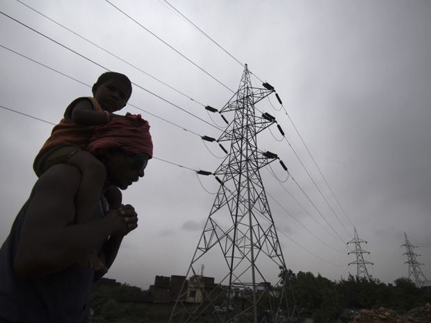 India blackout: Power restored after grid failure left about 620 ...