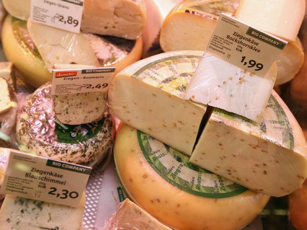 After nine-month Canada-U.S. probe, Niagara officer charged in bust of ...