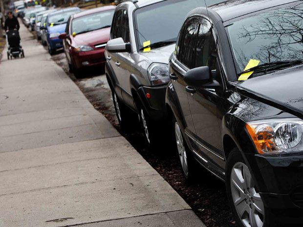 Blink and you might miss Toronto parking signs that spell out 3-hour ...