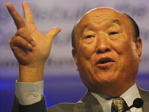 Rev. Sun Myung Moon, founder of Unification Church, dead at 92 ...