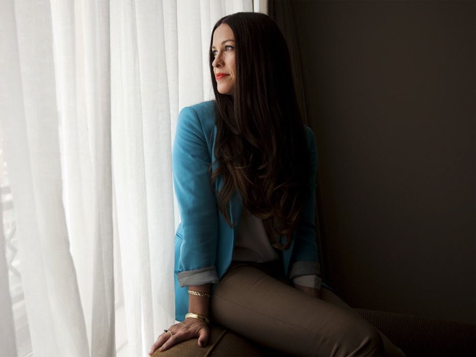 Concert Review: Alanis Morissette at the Sound Academy in Toronto ...