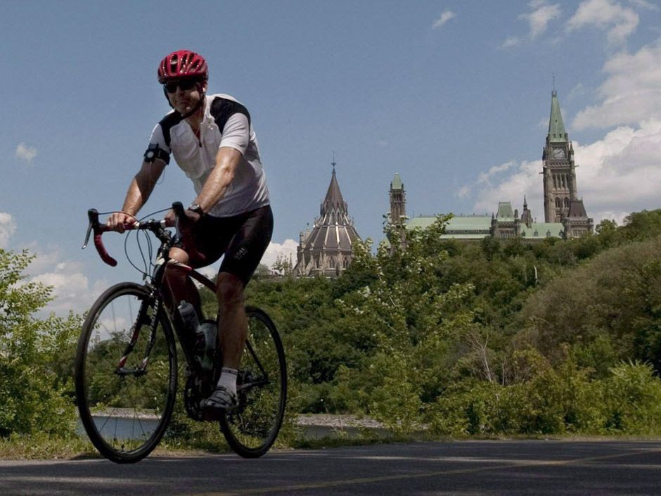 Cyclists who ride without helmets three times as likely to die of head ...