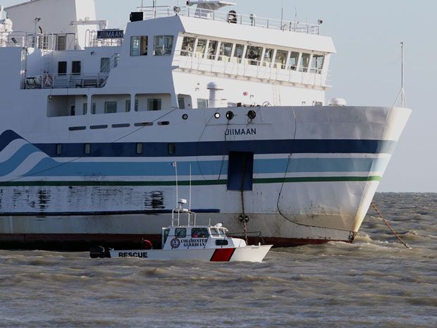 Jiimaan ferry runs aground stranding three dozen people in Lake Erie ...