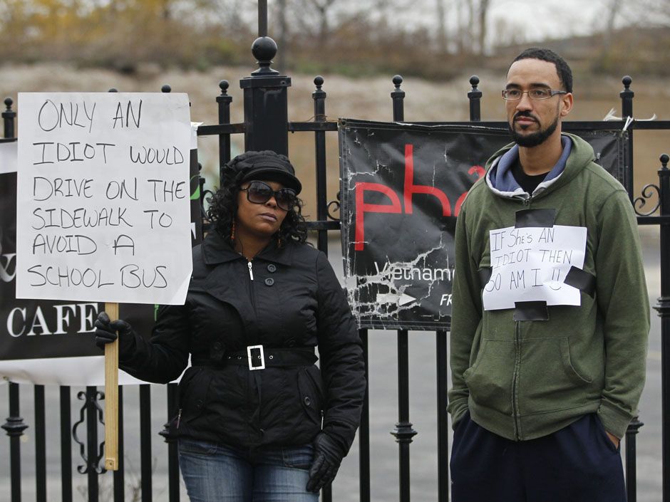 After two days with 'idiot' sign, Shena Hardin wraps up reckless ...