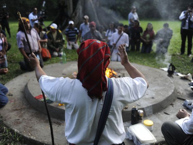 Thousands prepare for the world ending in 2012, at least according to ...