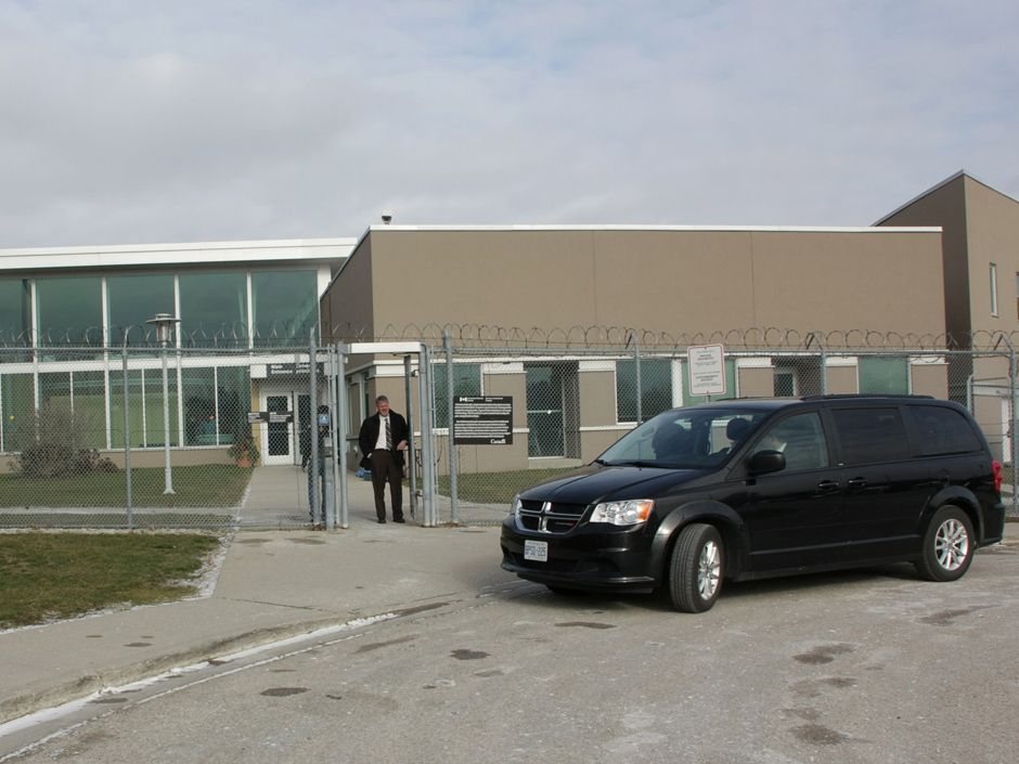 Ashley Smith inquest jurors visit death cell during tour of prison ...