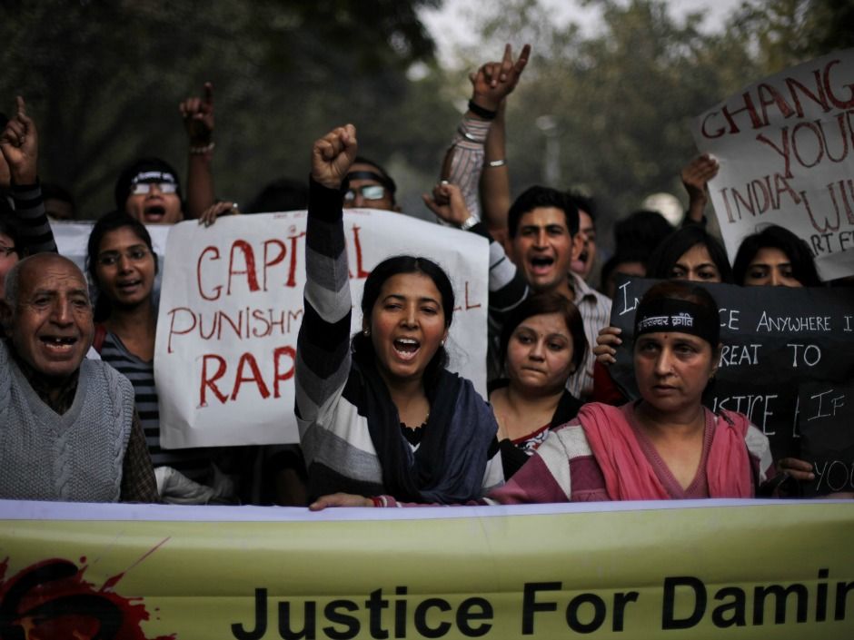 India gang rape: Police search for three men in attack on American ...