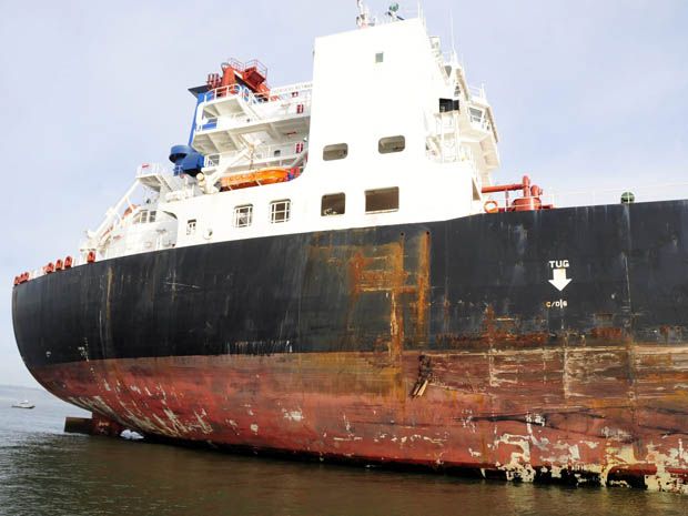 Oil tanker crashes into San Francisco-Oakland Bay Bridge | National Post