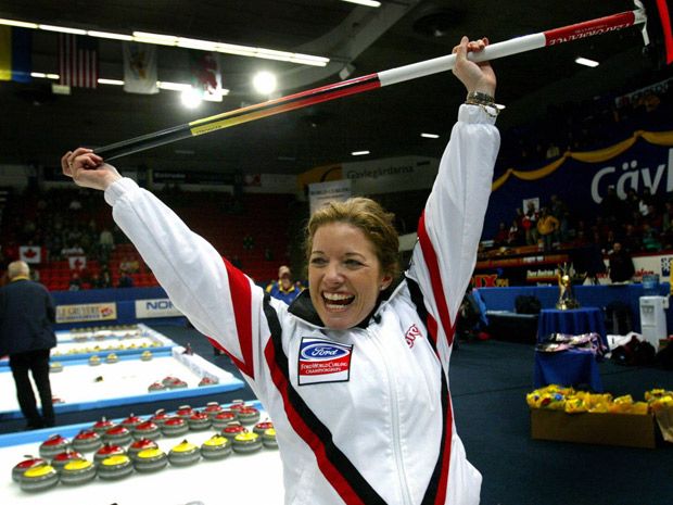 Colleen Jones returns to Scotties after a frightening illness ...