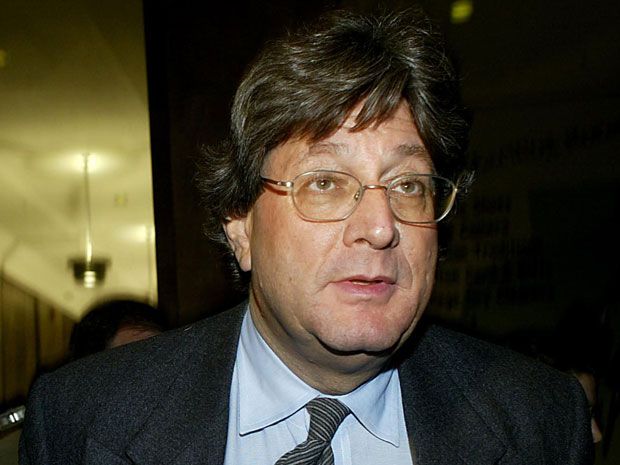 Garth Drabinsky, former theatre head convicted of fraud in 2009, fights ...