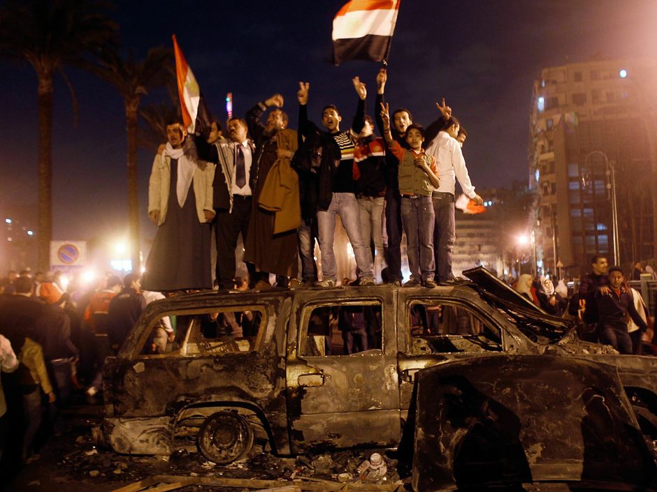 Egyptian police killed almost 900 protesters in 2011 uprising: report ...
