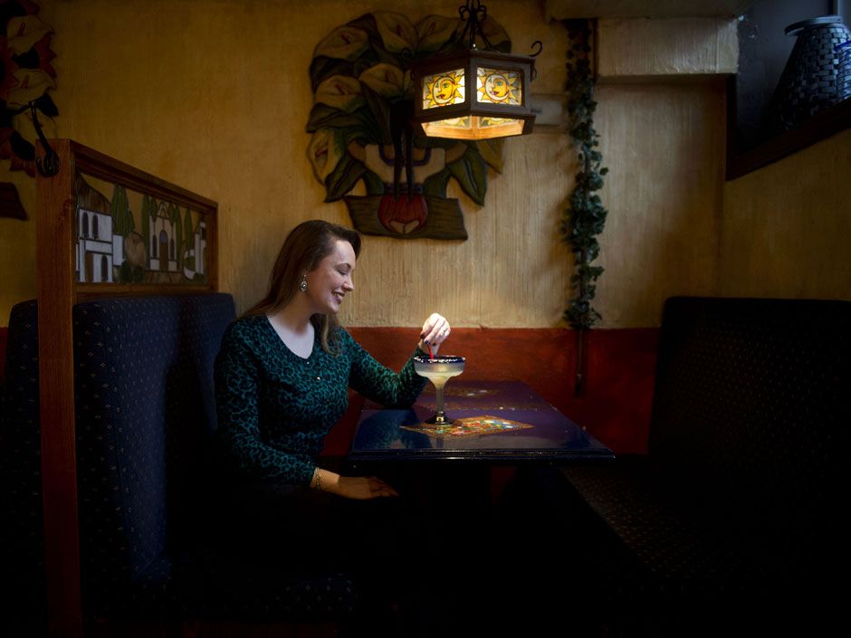 Hilary Davidson discusses her latest novel, Evil In All Its Disguises ...