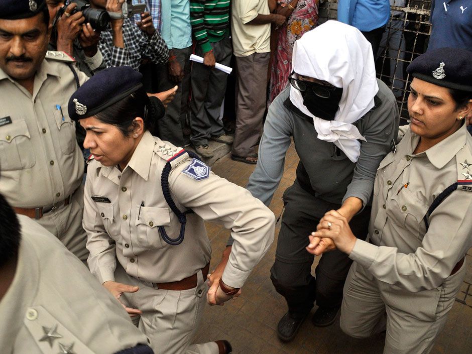 India gang rape: Police arrest five men after attack on Swiss tourist ...