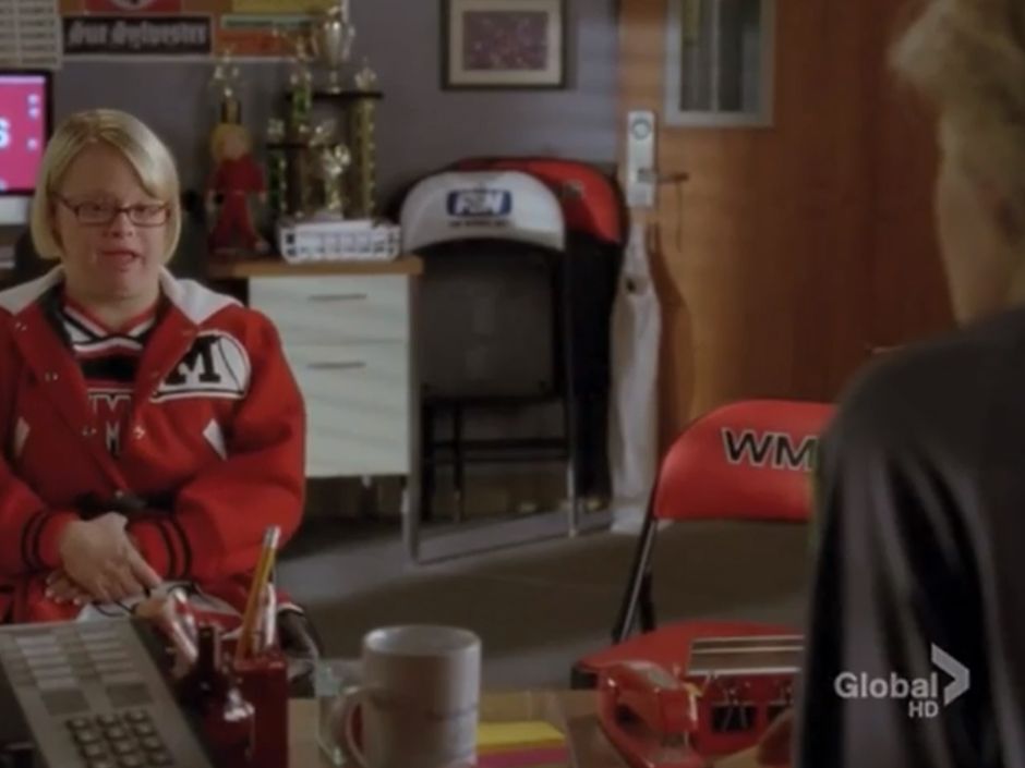 Glee school shooting episode too soon for some Newtown parents ...