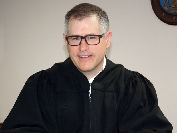 Judge Raymond Voet holds himself in contempt after phone disrupts court ...