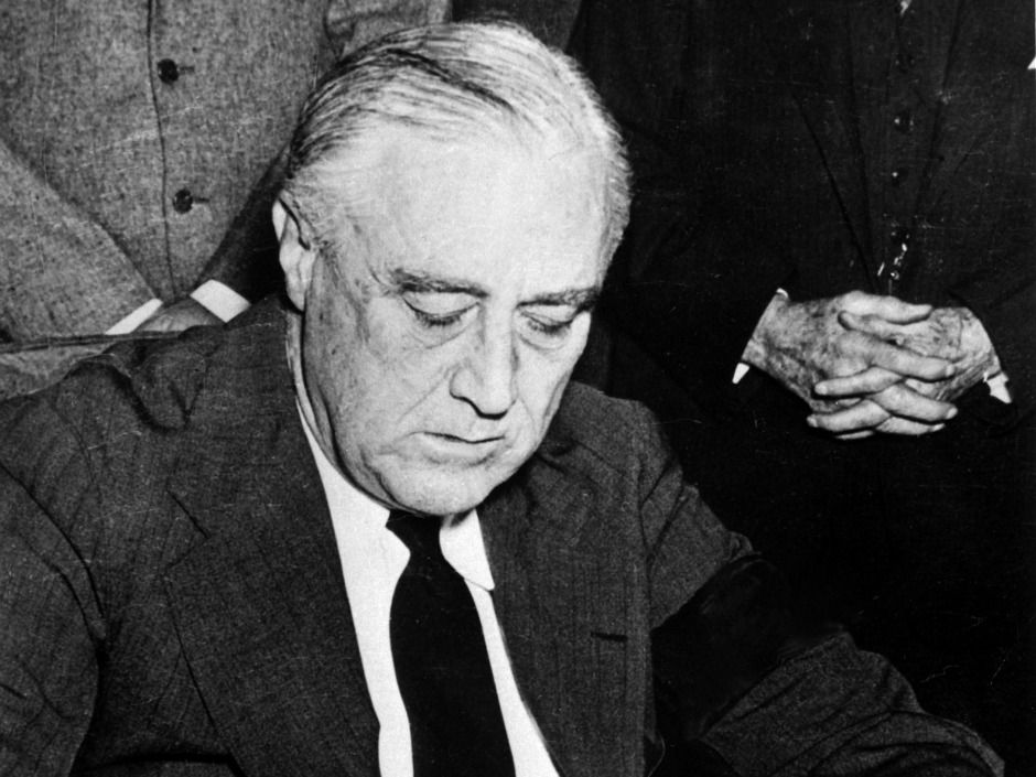 Fighting Hitler from the sidelinesFighting Hitler from the sidelines ...