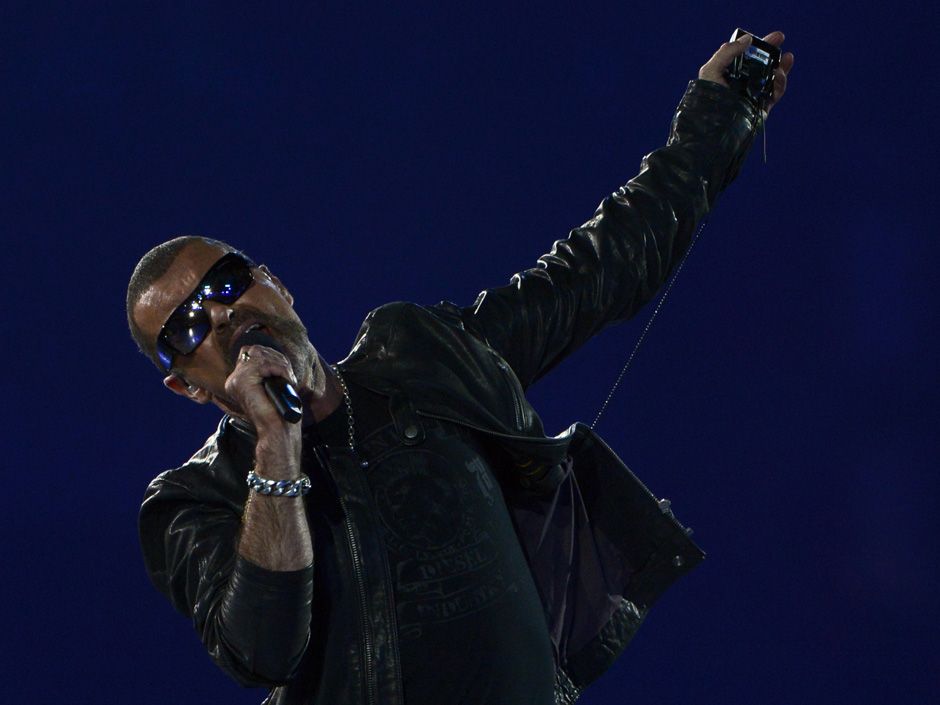 George Michael in car crash, hospitalized after accident | National Post