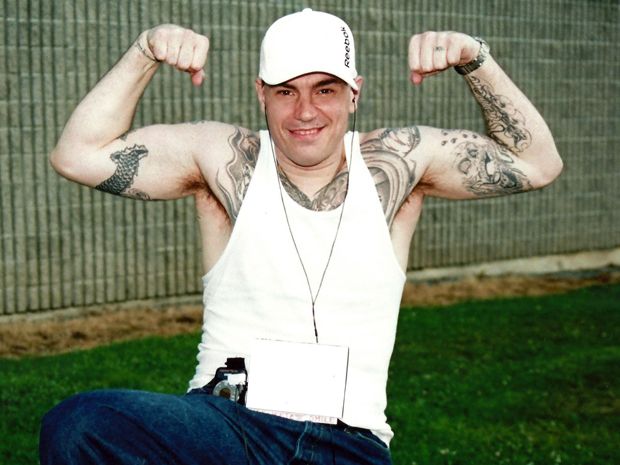 Dating website that helps people connect with inmates comes with ...