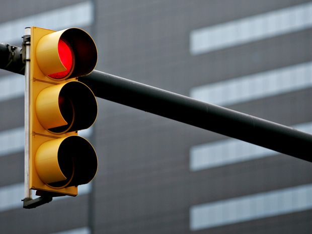Toronto plans to re-time traffic signals at 1,000 intersections ...