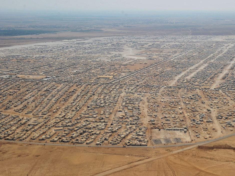 Aerial views of enormous Zaatari refugee camp in Jordan show the size ...