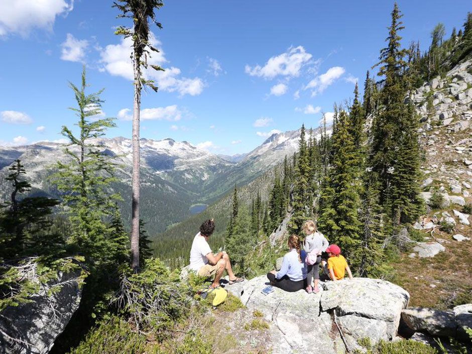 Justin Trudeau makes emotional return to B.C. lake where his brother ...