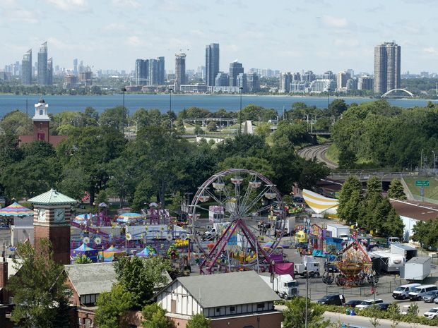 Toronto police warn public to watch out for people selling fake CNE ...