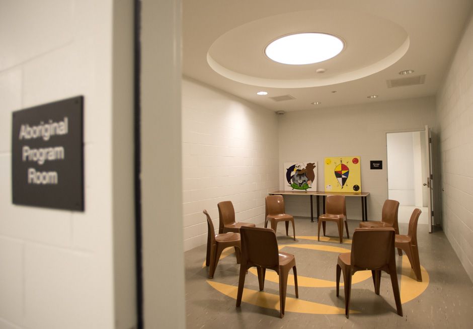 Toronto's new $594-million ultra-modern jail features 'fresh air' rooms ...