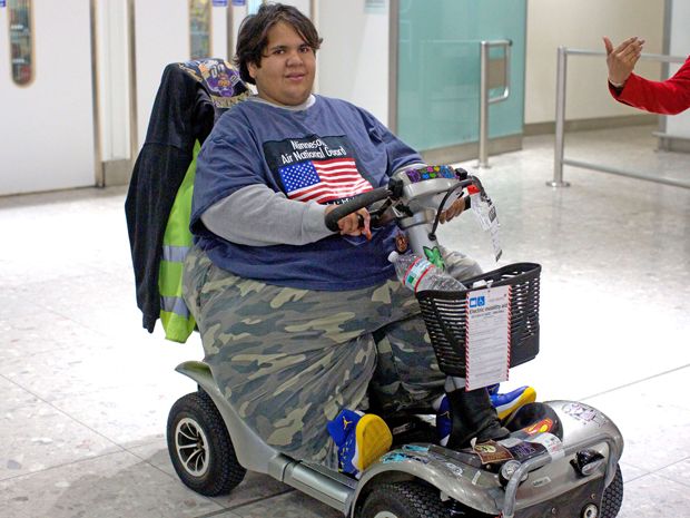 ‘Too fat to travel’ 500 pound man endures two week battle to return to ...