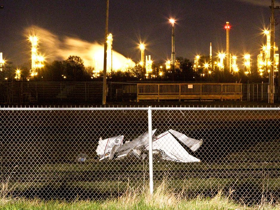 Two planes collide in midair above U.S. but everyone survives as both ...