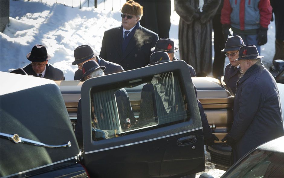 Vito Rizzuto’s funeral draws hundreds into streets as bystanders turn ...