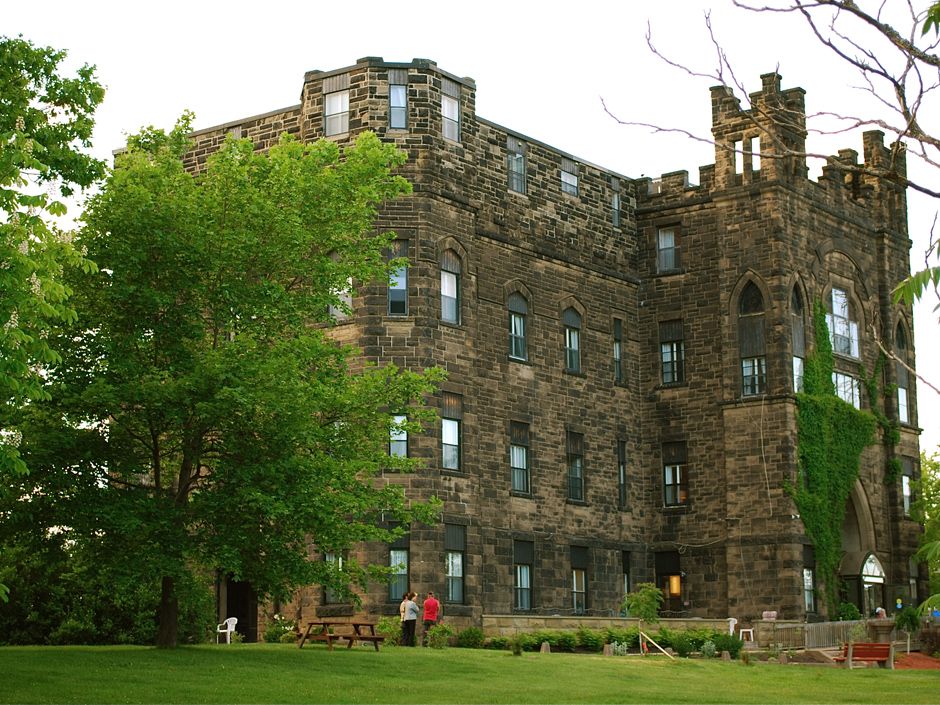 Need a castle? You can buy this one in New Brunswick for just $700,000 ...