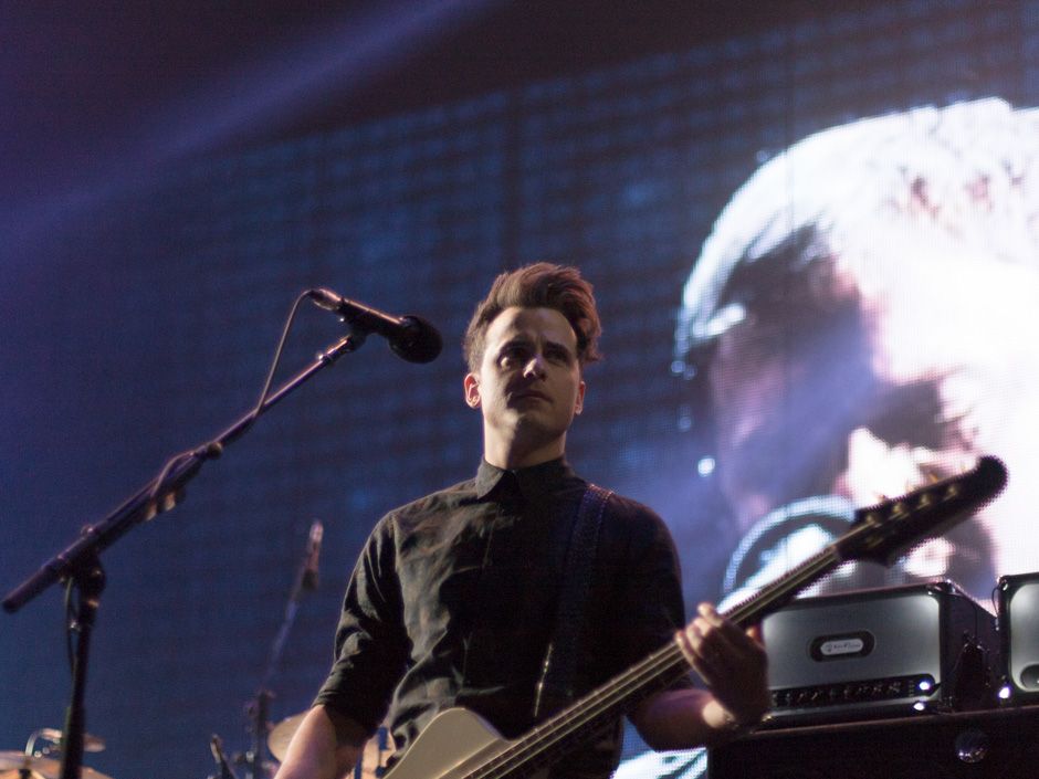 Concert Review: Kings of Leon play it safe at the Air Canada Centre ...