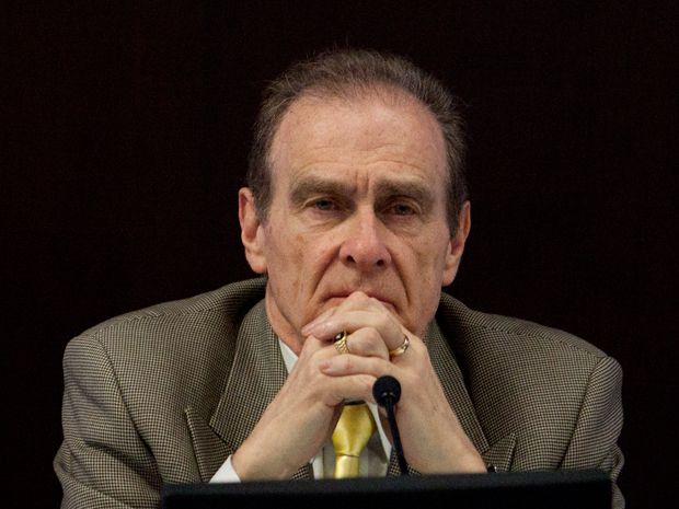 Peter Kuitenbrouwer: Norm Kelly finally has his lightning-rod issue ...