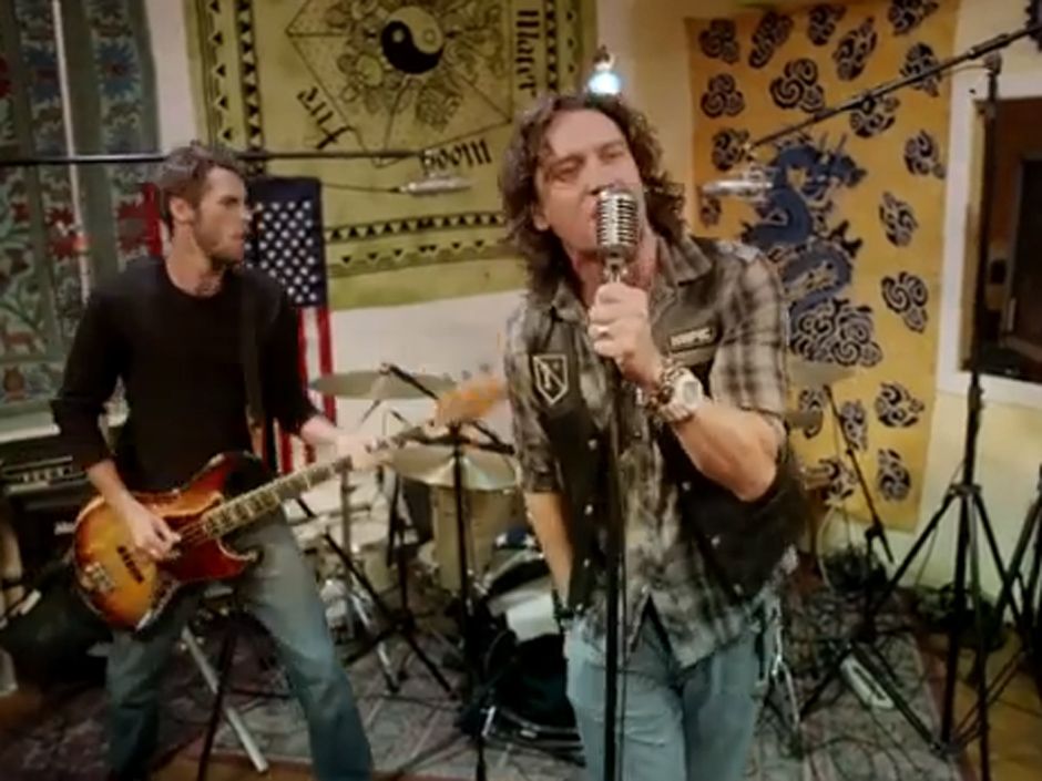 'We're Americans, we make up America': Hear the theme song for Sarah ...