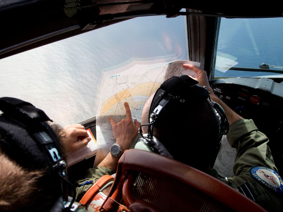 Quick spottings after Flight MH370 search shifts 1,000 km as scientists ...