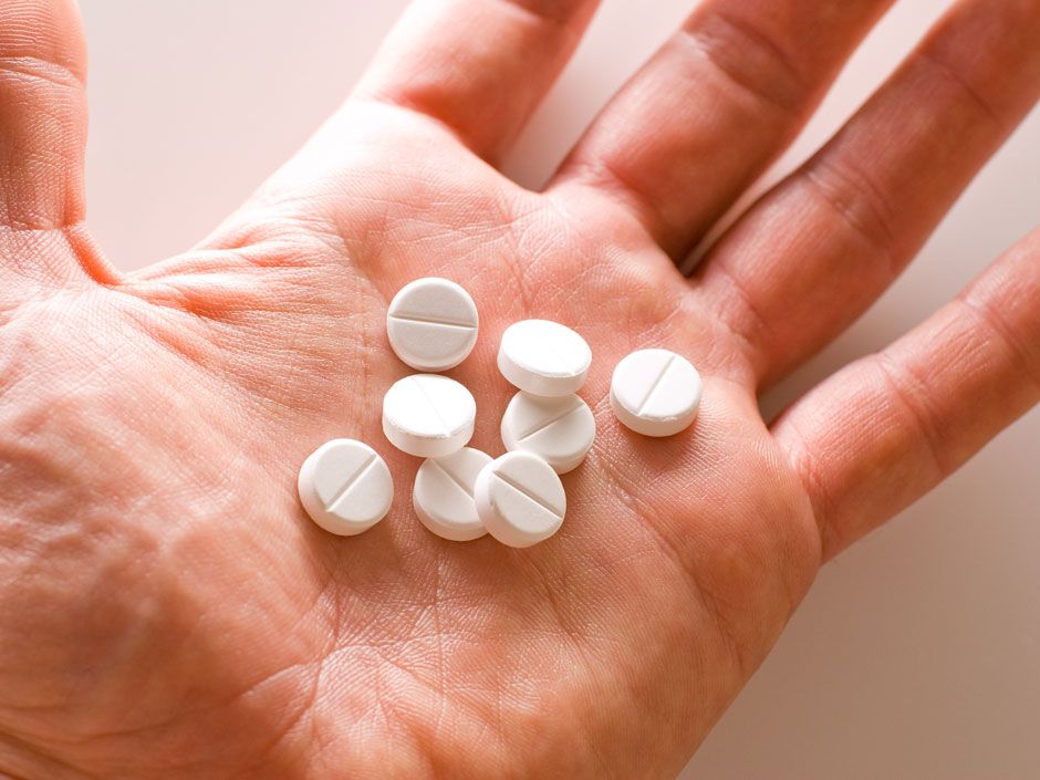 Painkillers abuse and addiction fuelled by free drugs from family ...