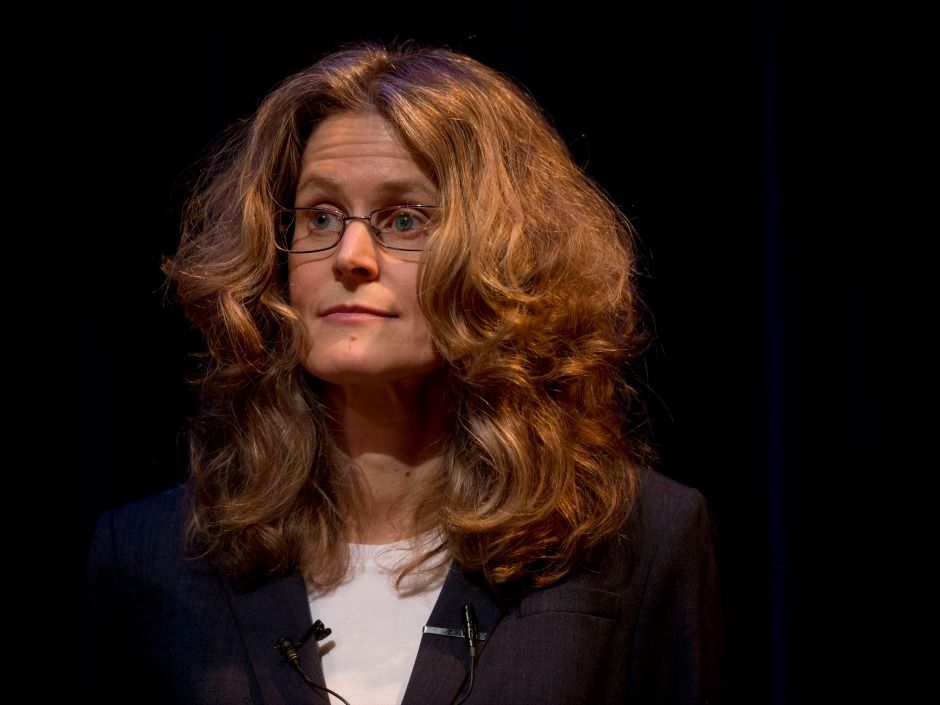 Photos: The Governor General demonstrates how to trip with style ...