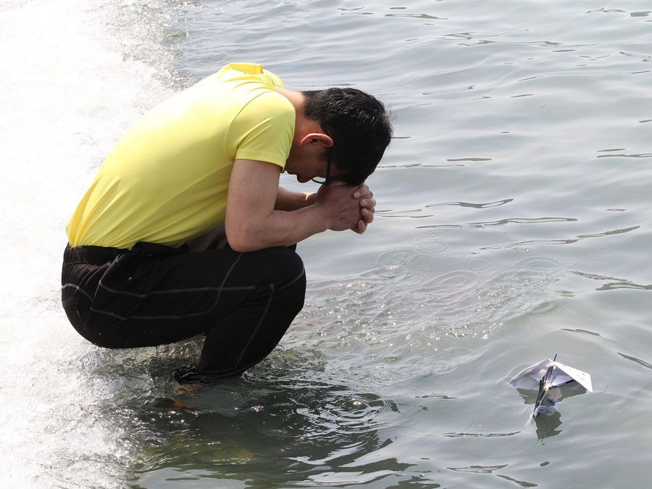 South Korea ferry victims' bodies were misidentified, given to wrong ...
