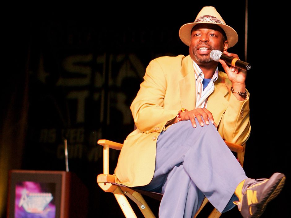 LeVar Burton's Reading Rainbow Kickstarter campaign hits $1-million ...