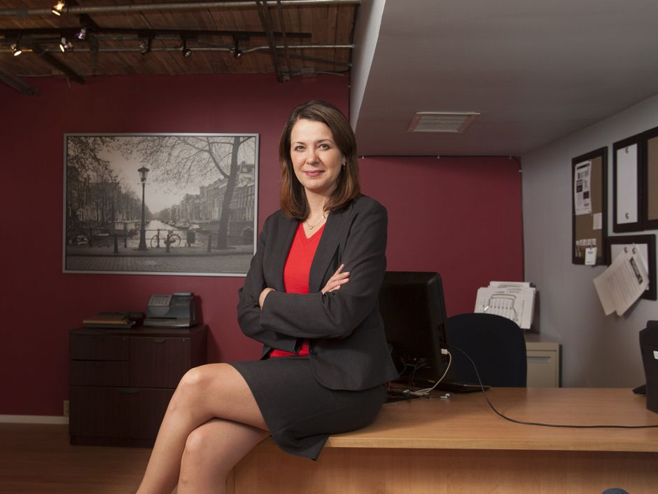 How much difference does a skirt make? Paper analyzes the attire of ...