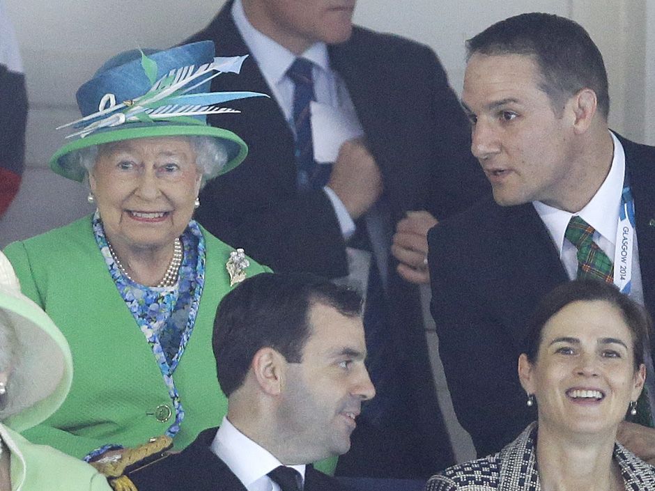 Queen Elizabeth II photobombs Australian hockey player Jayde Taylor's ...