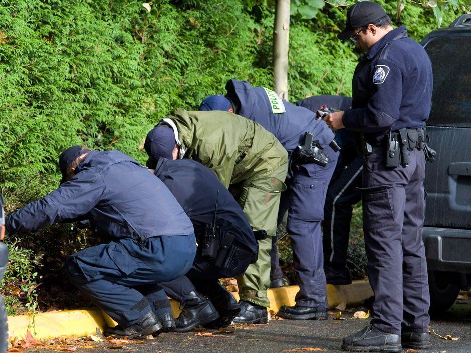 Defence attacks 'outrageous' $1.5 million in payments to gangster ...