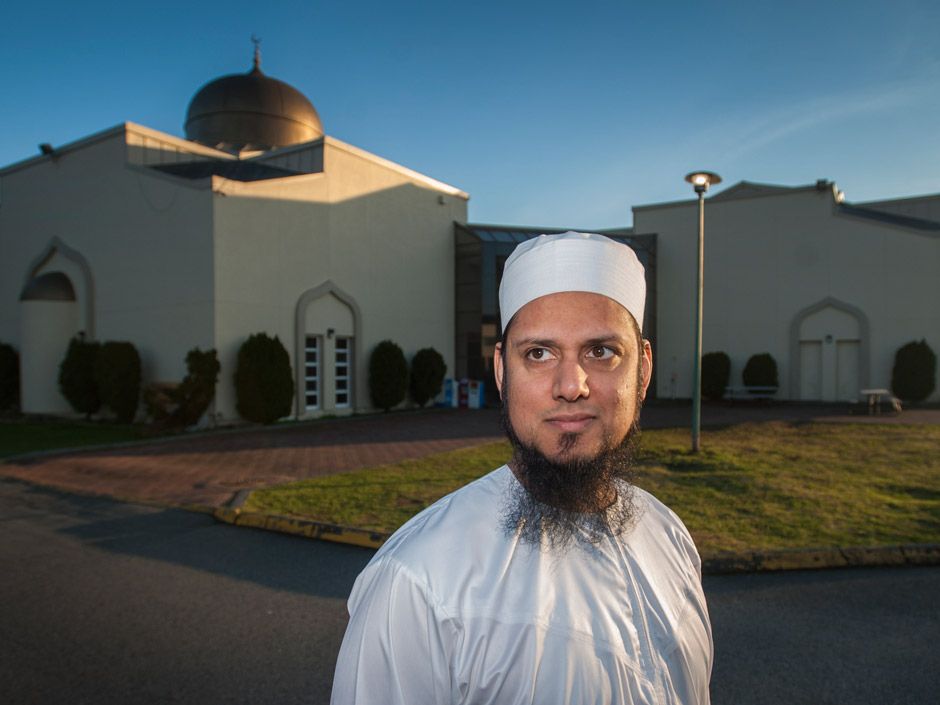 Imams divided on how much scrutiny to give would-be Muslim converts in ...