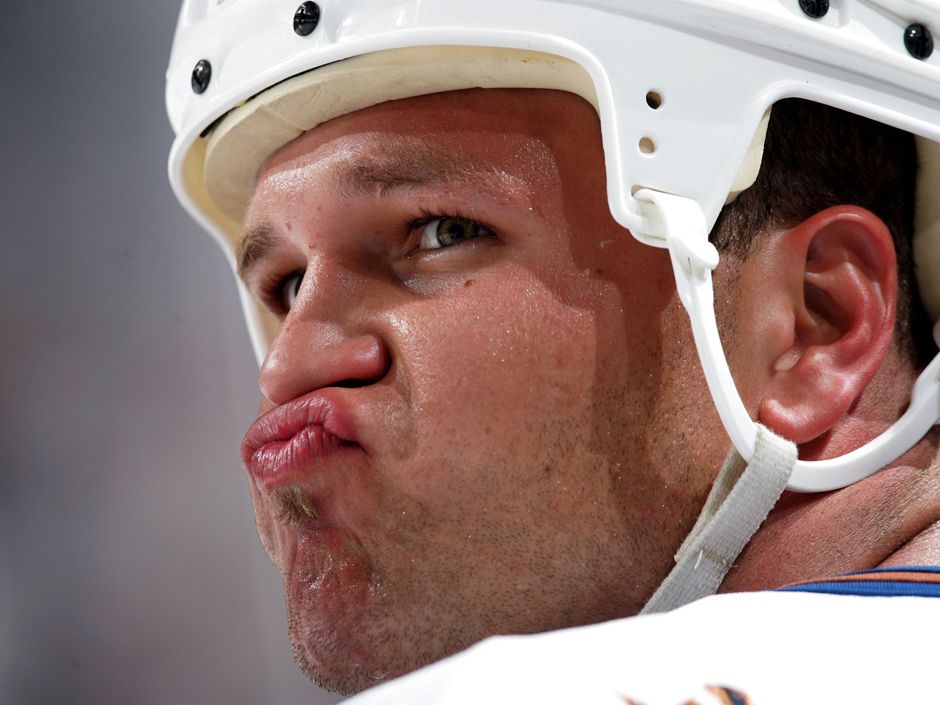 Stephen Peat, former NHLer, facing arson charges for fire at his father ...