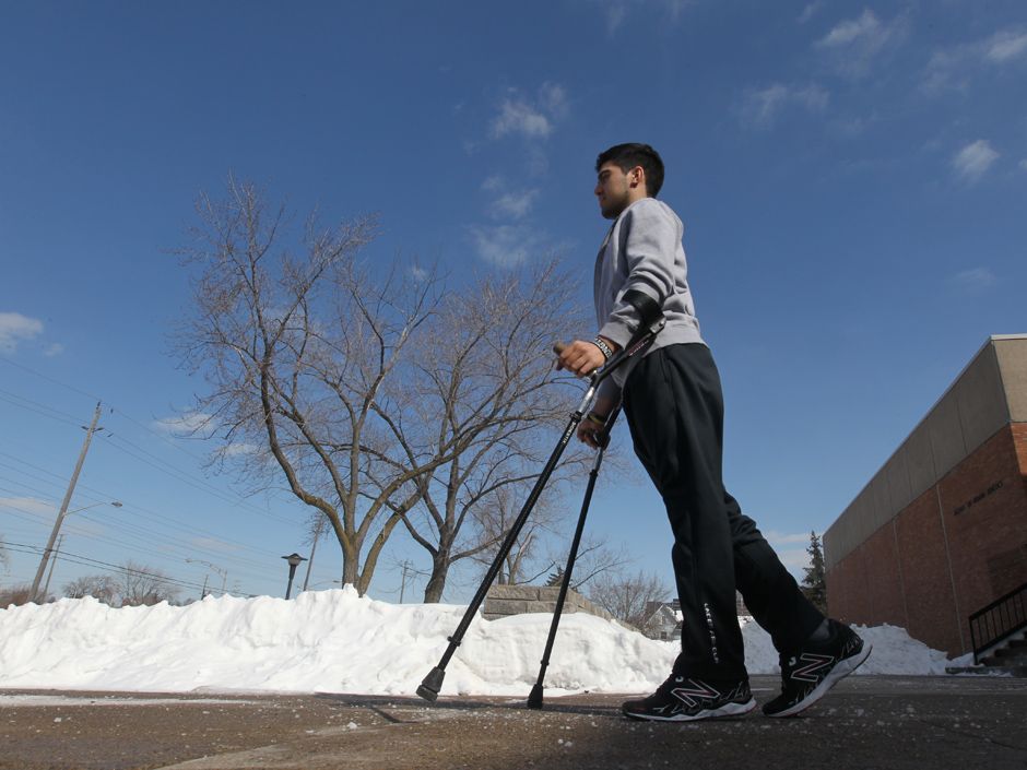 Windsor, Ont., man broke his neck in a high school football game and ...