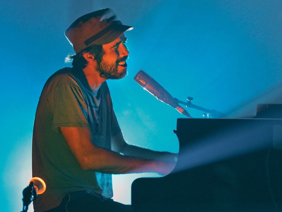 Patrick Watson shines despite frigid winds at CBCMusic.ca festival ...
