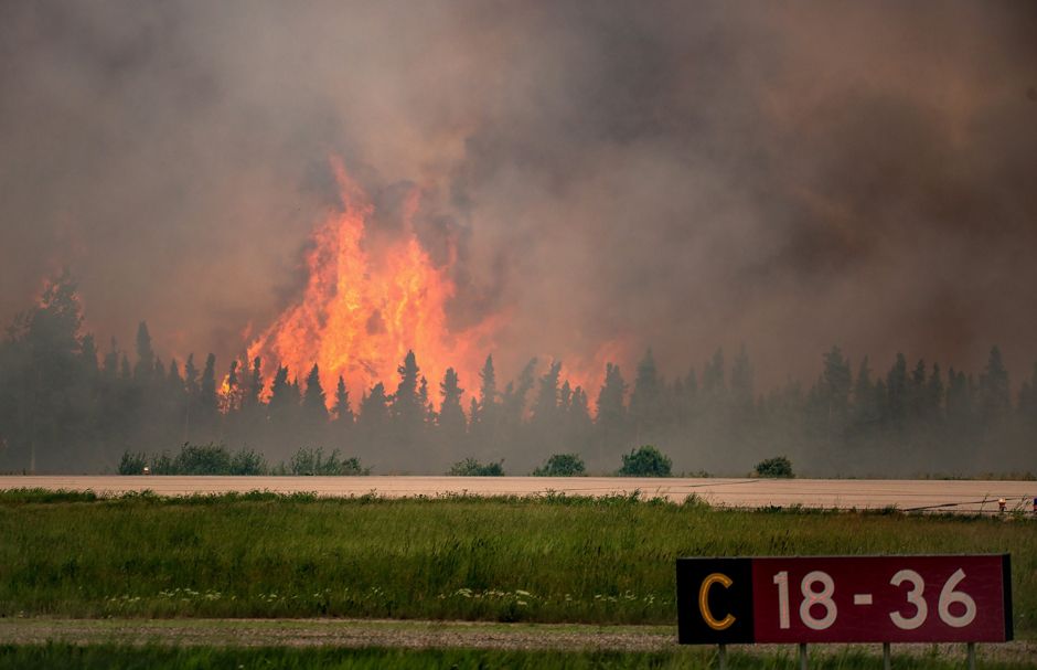 The battle for La Ronge: Soldiers join desperate fight to save ...